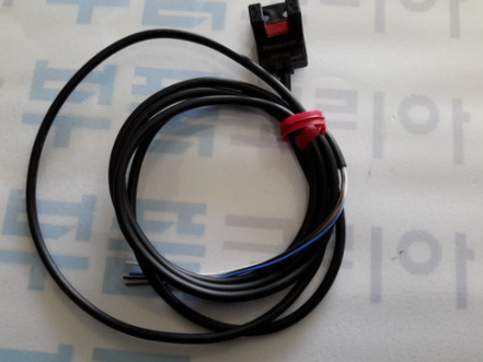 [PANASONIC] U-shaped Micro Photoelectric Sensor PM-Y45(PM-Y44 replacem — Mechatalk